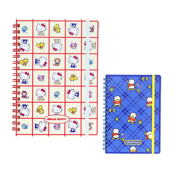 少し懐かしいサンリオキャラクターズのなかまたちのノートが登場！カバンに入れて持ち運ぶのに便利な小さめのサイズでゴムバンドが付いたWリングノート♪折り返して省スペースで使えるので勉強や仕事など様々場面で使いやすい◎【柄】・ハローキティ・あひる...