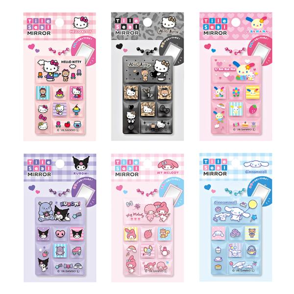 サンリオキャラクターズのタイルシールミラーが登場！お出かけ時の身だしなみチェックに便利なコンパクトなミラーです♪タイルシール風のデザインがかわいい！ボールチェーン付きでバッグやポーチに付けれます♪【柄】・ハローキティ・ピンク・ハローキティ・...