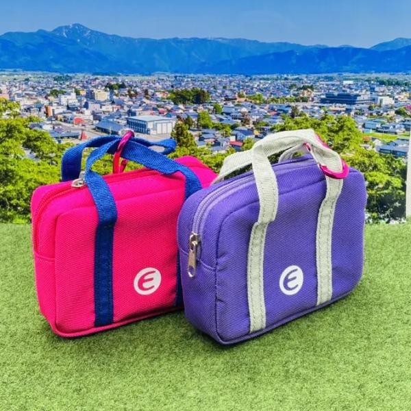 税込価格　788円ケース入数　１２JAN　4573279475054内容量　14ｇ賞味期限　8ヶ月（製造日起算）商品サイズ　W125×H100×D40(mm)ケースサイズ　W260×H250×D110(mm)スクールバックをデザインしたポー...