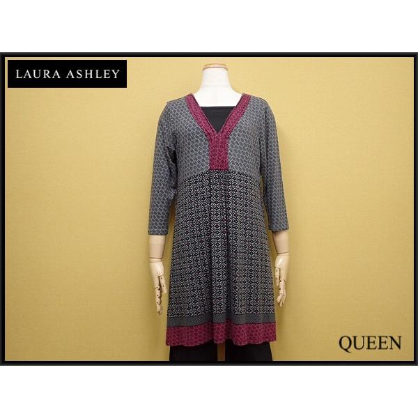 ブランド・説明LAURA ASHLEYローラアシュレイのチュニックです。上部とスカート部で違う切替え総柄デザインです。素敵にお使い頂けると思います。気になる方は是非ご検討下さい。サイズ表記　UK14　　　実寸　着丈80cm　身幅46cm　肩...