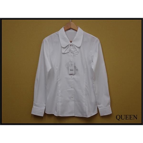 ブランド・説明Rizalボンマックス・Rizalの事務服ブラウスです。とてもかわいいデザインですね。素敵にお使い頂けると思います。気になる方は是非ご検討下さい。サイズ表記　9　　　実寸　着丈63cm　身幅47.5cm　肩幅39cm　袖丈58...