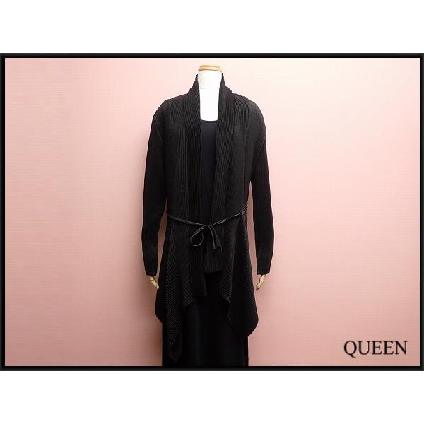 ブランド・説明SPECCHIOスペッチオのプリーツカーディガンです。とても洗練された印象ですね。素敵にお使い頂けると思います。気になる方は是非ご検討下さい。サイズ表記　40　　　実寸　着丈66cm　身幅44cm　肩幅37cm　袖丈58cm　...