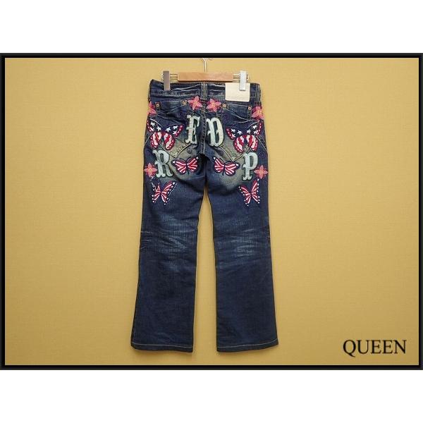 ブランド・説明RED PEPPERレッドペッパーのジーンズです。星条旗柄バタフライデザインです。素敵にお使い頂けると思います。気になる方は是非ご検討下さい。サイズ表記　25　　　実寸　ウエスト70cm　股下72cm　股上18cm　わたり25...
