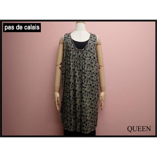 ブランド・説明pas de calaisパドカレのチュニックです。総柄に胸元にビジューデザインです。素敵にお使い頂けると思います。気になる方は是非ご検討下さい。サイズ表記　38　　　バスト83　ヒップ91　身長162　　実寸　着丈87cm　...