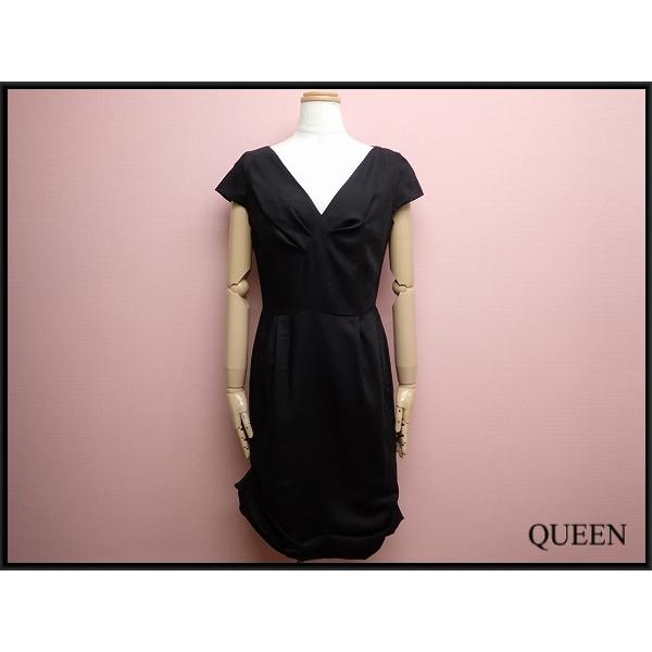 ブランド・説明AMBALIアンバリのワンピースです。本体価格51000円+税、裾はアシンメトリーデザインです。とても雰囲気のあるデザインですね。素敵にお使い頂けると思います。気になる方は是非ご検討下さい。サイズ表記　38　　　実寸　着丈94...