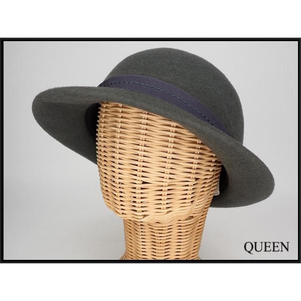 ブランド・説明Chiyodaチヨダのフェルトハットです。日本製、とても上品な印象ですね。素敵にお使い頂けると思います。気になる方は是非ご検討下さい。サイズ表記　なし　　　実寸　頭周り55cm　つばの長さ5cm　　　　　多少の誤差はご了承下さ...