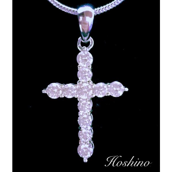 #星野プチプラ ラウンドブリリアントカットの最高級sonaダイヤモンドを使用した、スタイリッシュさと高級感を兼ね備えたクロスモチーフネックレスです。地金部分はスターリングシルバー925製、s925刻印あり、プラチナ仕上げとなっております。チ...