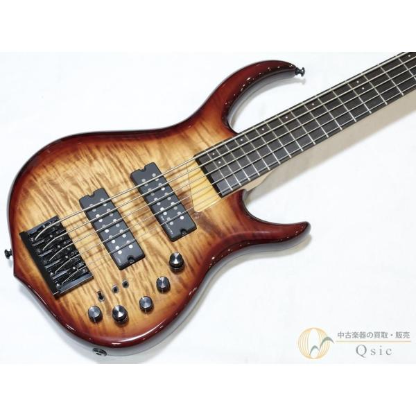 【状態】ヘッド先に薄っすらとした打痕やボディに線傷、リアピックアップの印字のカスレが見受けられますが、いずれも目立ったダメージではなく良好な外観でございます。フレット残り：9割程度トラスロッド：余裕あり電気系統：問題なし重量：4.03kgネ...