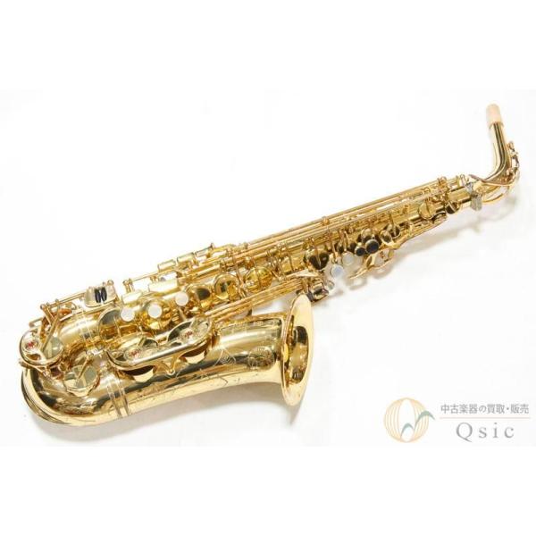 【状態】Highキイ周辺11箇所のタンポが黒革のパッドに交換されております。演奏時に手が触れる部分やベル縁にラッカーの剥がれがございます。サムレスト、Bキイ指貝、B♭キイ指貝が木製に交換されております。ラッカー剥がれなどで使用感はございます...