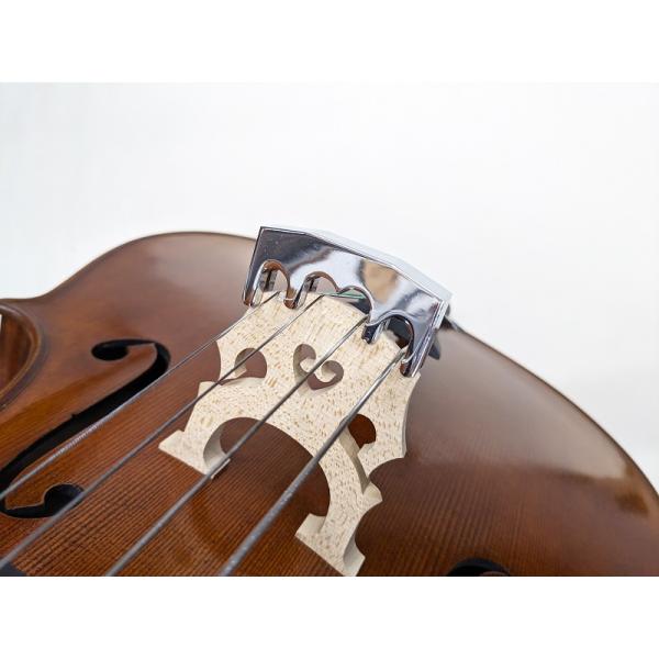 駒に付けるタイプの金属製の消音ミュート(チェロ用)です。消音性は抜群です。楽器に落とすと楽器が傷つくことがございますので、使用する際はご注意ください。商品名：Heavy Practice Muteメーカー：Angelus/アンジェラス楽器：...