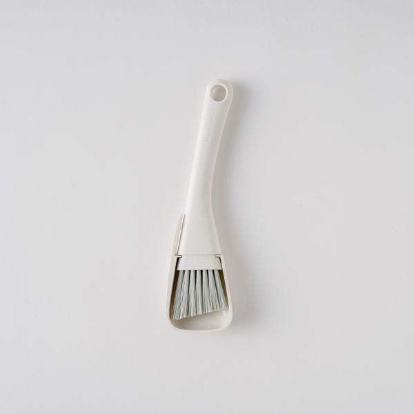 マーナ marna きれいに暮らす。 シリーズ オススメ 便利  優秀 カバー付き ペン型タイプ 掃除道具 洗濯 家事