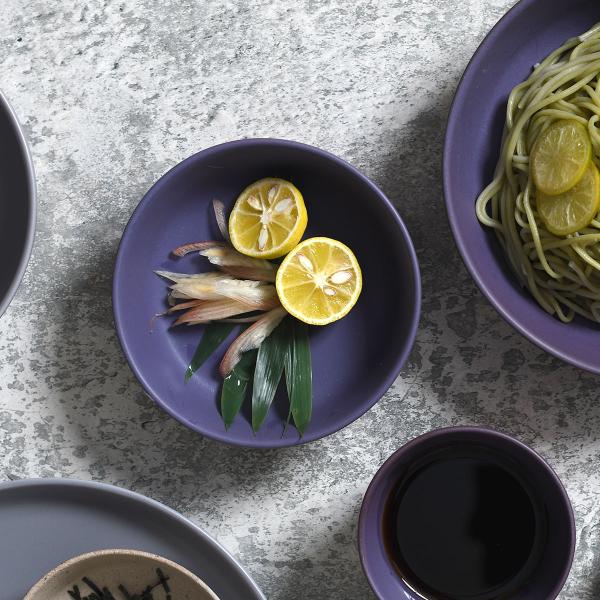 美濃焼 作山窯  テーブルコーディネート 北欧 丸皿 切立