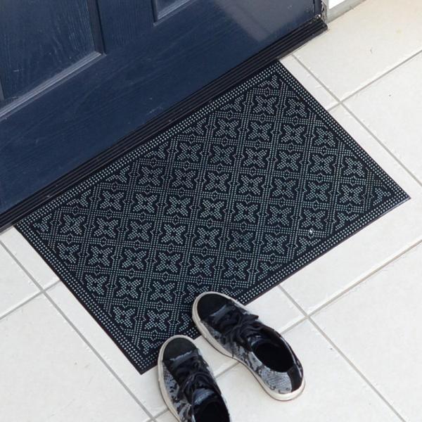 Queen Ann クイーンアン 玄関マット おしゃれ おもてなし アンティーク カントリー調 足ふき 泥除け ラバーマット 泥落とし 屋外 ドアマット 滑りにくい 洗いやすい