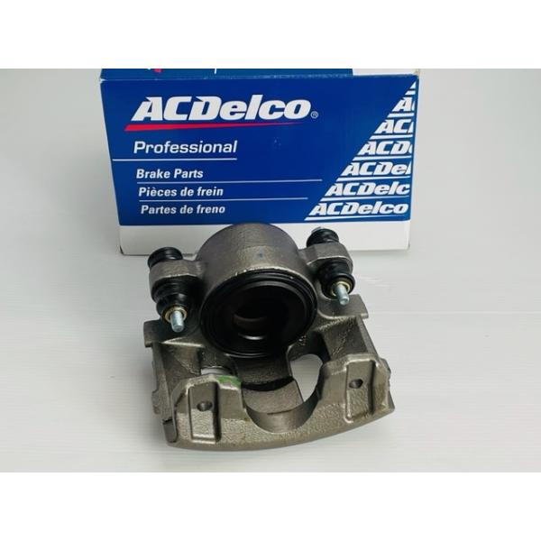 ○ACデルコ製　リビルト品（再生品）　です。●適合車種　ジープ　ラングラー　4WD　1991〜2006年　ジープ　チェロキー　4WD　1991〜2001年　※年式の確認は車体番号10桁目（年式）でご確認下さい。■商品　ＡＣデルコ　983　ブ...