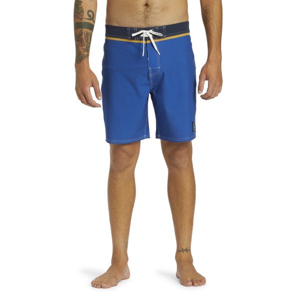 タイムレスなSTRAIGHT LEGフィット、ボディとウエストバンドのコントラストが特徴的なシンプルなデザインのボードショーツ。左裾にはTHE ORIGINALSを象徴するクラシックなバブルロゴラベルを配置。オーガニックコットンとリサイクル...