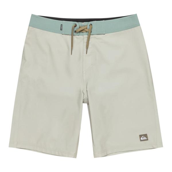 シンプルな無地の定番モデルSURFSILK KAIMANA。タフな表面と肌触りの良い裏面を併せ持つ4WAYストレッチのSURFSILK生地に、環境に優しいPFCフリーの撥水加工を施しました。生産過程の残反と使用済み衣料廃棄物から作られたリメ...