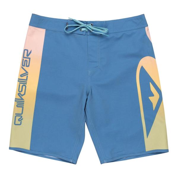 サイドにMOUNTAIN&amp;amp;WAVEグラフィックを大きくプリントした新しいデザインのボードショーツ、ホームズ。タフな表面と肌触りの良い裏面を併せ持つ4WAYストレッチのリサイクルポリエステル製SURFSILK生地に、環境に優し...