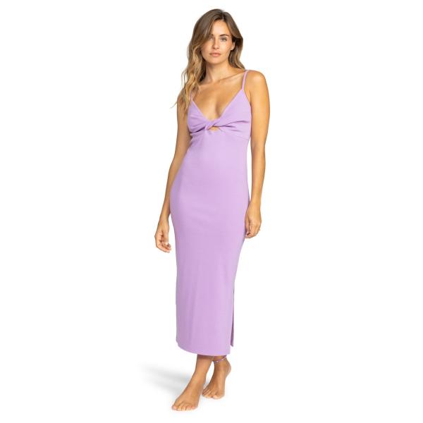 細いリブ生地使った、大人っぽいタイトシルエットのロングワンピース。胸元をツイストのデザインにしたことで、バストラインを綺麗に見せてくれます。左サイドにスリットを入れたことで、足さばきも快適。ストラップはアジャスターで調整ができます。オーバー...