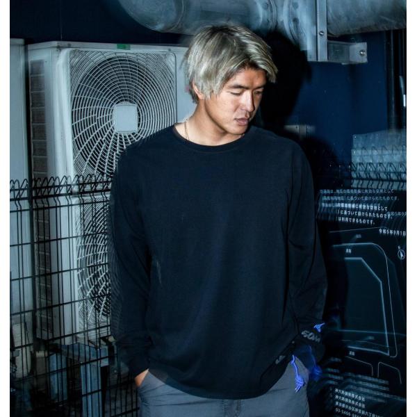 コンセプトは「STREET,STREET,STREET」世界中を旅する五十嵐カノア。都会の特に東京のストリートカルチャーに、自身が感銘したMOMAの喚起するクリエイト・マインド・インスピレーションをMIXさせたコレクション「50MA」。着心...