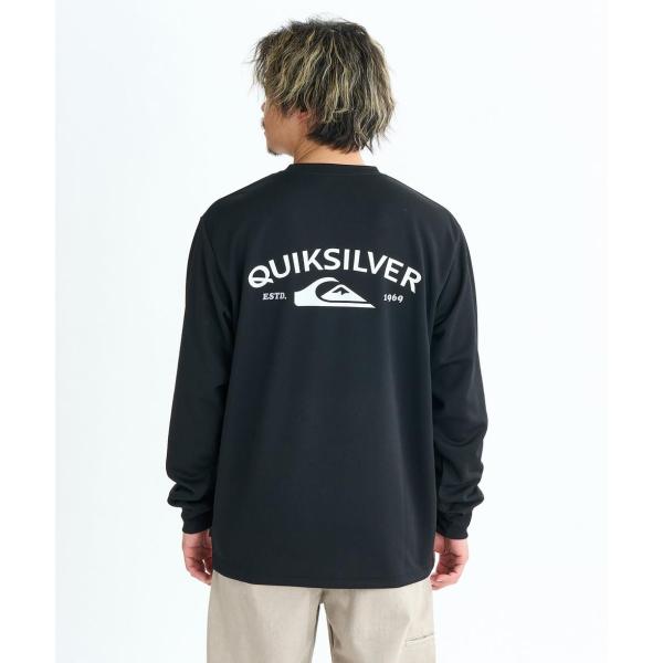 ダンボールニット素材で快適性の高い長袖TEE。しっかりした素材感で中肉ながら軽量で柔らかく、ドライタッチなのが特徴。朝夕肌寒くなる晩夏から秋冬にかけて単独かつ快適なインナーとしても活躍する機能Tシャツです。左胸と背中にはQUIKSILVER...