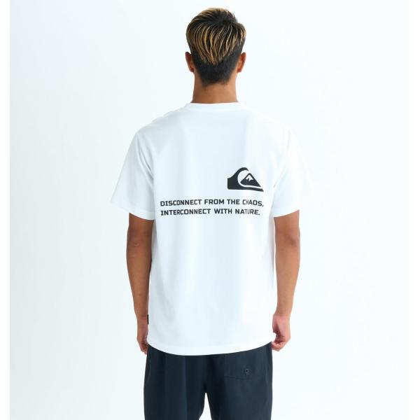 快適性の高い素材を使用した半袖ラッシュガード/ユーティリティTシャツ。透けにくく、ハリ・コシと軽い着心地を両立した生地感が特長。最高値UPF50+で紫外線から肌を守ります。フロントにQUIKSILVERのロゴ、バックには山波ロゴと今シーズン...