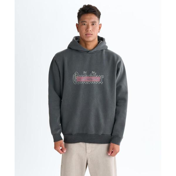 コットンとポリエステルの混紡生地を裏起毛にすることで、厚みと張りのある生地感に仕上げたフーディスウェット。ピグメント加工を施したヴィンテージテイストな風合いが特徴です。フロントとバック左脇にはエッジの効いたMERCURYコレクションのグラフ...