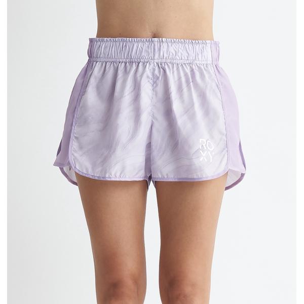 薄手で軽い布帛素材のランショーツ。足さばきが良いように、股上を深く、股下を短くしたのがポイントです。シーズン柄と無地の配色デザインに仕上げました。シンプルなレギンスとレイヤードするのがおすすめです。ウエストの内側紐でサイズ調節も可能。裾には...