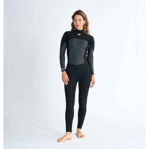 JAPAN FIT春秋を代表する日本では定番にもなっているロングチェストジップシステム搭載のフルスーツです。伸縮性のあるコイルジッパーでスムースに開閉する大きめのフラップ。身体を出し入れする開口部の完全な「蓋」としての役割を果たしており、防...