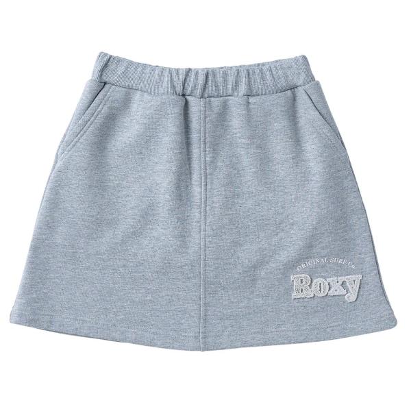 インナーパンツ付きのミニスカート。アクティブに動き回っても安心の一着です。ウエストはゴムと紐の仕様でサイズ調節が可能。裾にはブラシのような立体感が特徴の、ブラシ刺繍ロゴをあしらいました。元気いっぱいに遊びたいガールにおすすめのアイテムです。