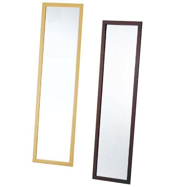 鏡の産地、大阪・平野の職人YanaKatu-ヤナカツ-の「柳原克利」が1枚1枚作り上げた木製の姿見です。気になるスタイルチェックも大きく見えて便利です。