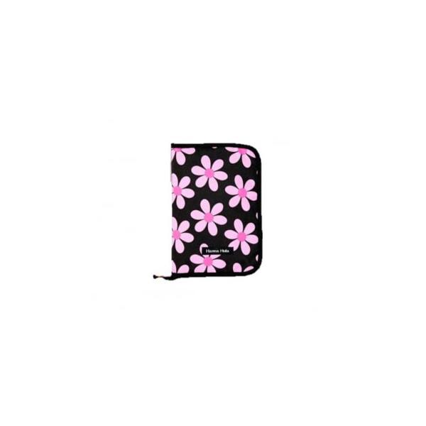 たくさんのポケットやカードホルダーでしっかり収納☆収納力バツグンな母子手帳ケースです。たくさん入れてもふっくらフォルムできれいに収まります。母子手帳だけでなく、通帳や文庫本などもピッタリ入るサイズなのでマルチケースとしても使える♪撥水加工を...