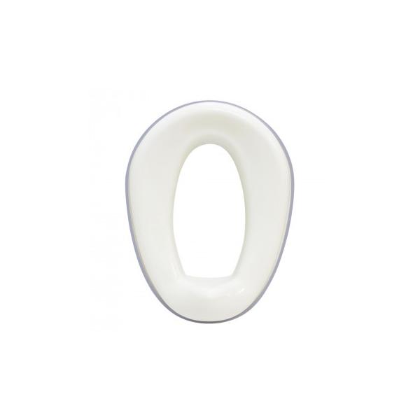 大人用トイレへ移行のためのトイレトレーニング用の補助便座です。取っ手がないので、お子様がまたぎやすくなっています。ほとんどの一般的な大人用洋式便座に取り付けていただけます。ゴムの滑り止め付きなので、ご使用時に滑らず安心です。前方が高めになっ...