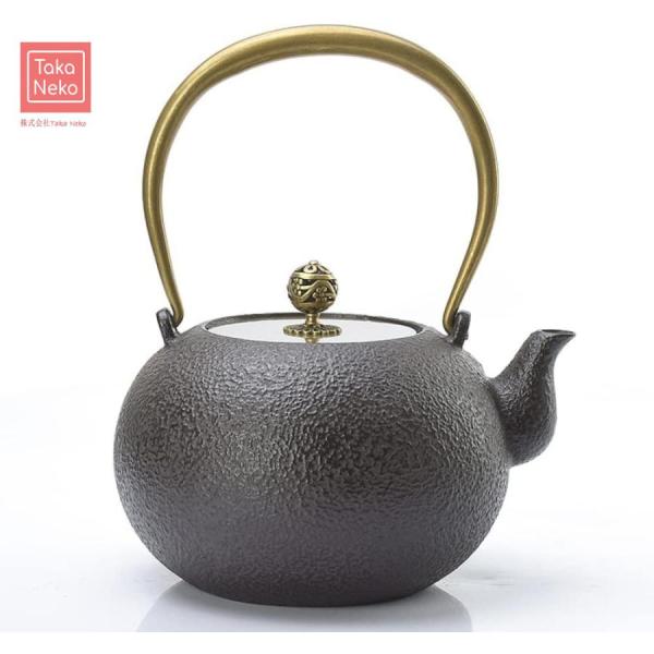 ?保温性良く：鉄瓶は火からおろしても保温性に優れています。鉄瓶は鋳鉄でできており、カラ焚きを避ければ直火にかけたままにすることもできます。厚手の鉄器は保温性が良く、熱をムラなく伝える。<br><br>?贈り物に最適：...