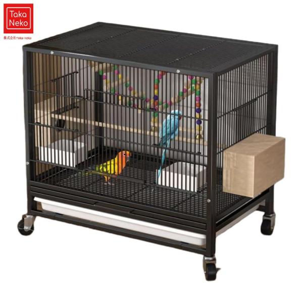 【強化角パイプ構造＆高さアップ設計】 堅牢な1.2mm厚の亜鉛メッキ角パイプを使用し、耐久性・安定性が大幅向上。縦にゆとりを持たせた高さアップ設計で、鳥たちが自由に飛び回れる開放的な空間を実現。多層レイアウトによる立体飼育で、省スペースでも...