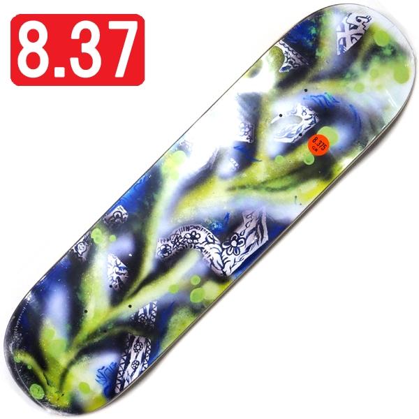 幅:21.3cm 長さ:81.9cm ノーズ:18.0cm テール:16.8cm ビス間:35.7cm コンケーブの深さ:10.5mmGX1000のTeamモデル 8.375インチ。キックはノーズ、テールとも角度は抑えめですが立ち上がりが早...