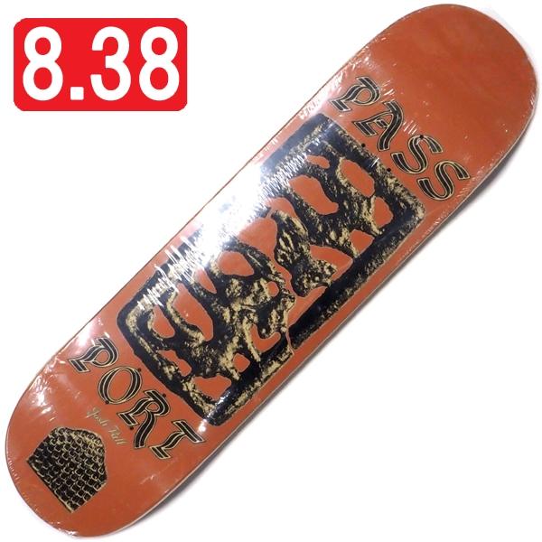 幅:21.3cm 長さ:81.4cm ノーズ:17.3cm テール:16.7cm ビス間:36.0cm コンケーブの深さ:9.5mmPassportのJosh Pallモデル 8.38インチ。キックはノーズ、テールとも角度は抑えめですが立ち...