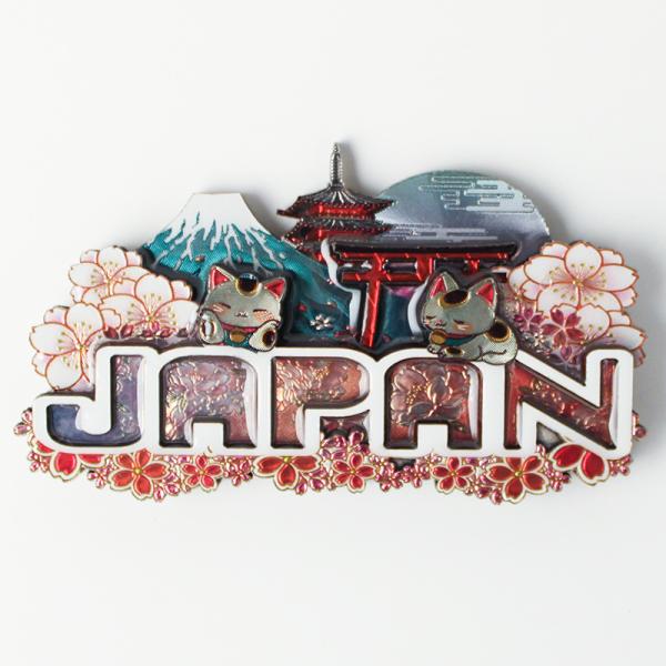 日本で古くから親しまれている縁起物「招き猫」をモチーフにした、木製のフレームマグネットです。手を上げて福や幸運を招く招き猫を、日本らしい雰囲気のデザインに仕上げました。木ならではの温かみのある質感と、愛らしい招き猫の姿が魅力です。冷蔵庫やデ...