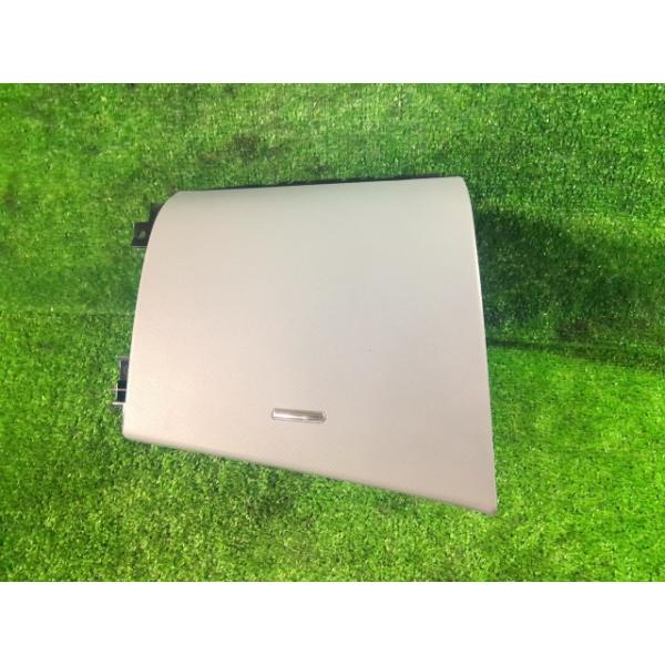 **** 商品説明を必ずご確認ください ****部品管理番号：320260608170210メーカー純正品番：73840-70K01-HVD部品名：グローブBOX部品メーカー品番：73840-70K0メーカー代替品番：73840-70K03...