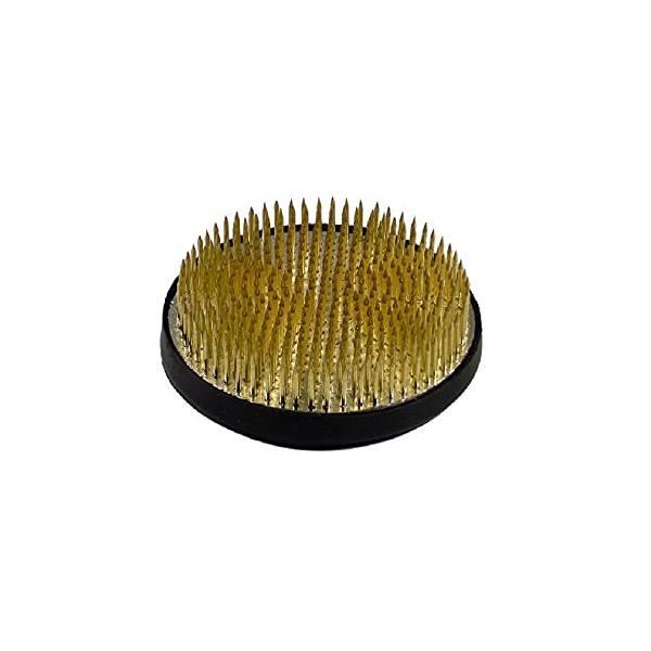 特四大丸ゴールド/針長:13mm/20547・パッケージ個数:1・花の生け花専用・針部分に水がにごらないように特殊防水加工を施してあり、生け花の寿命を長持ちさせます。・ゴムリング付:花器を傷付けない。剣山と花器が滑らない。・針長:13mm・...