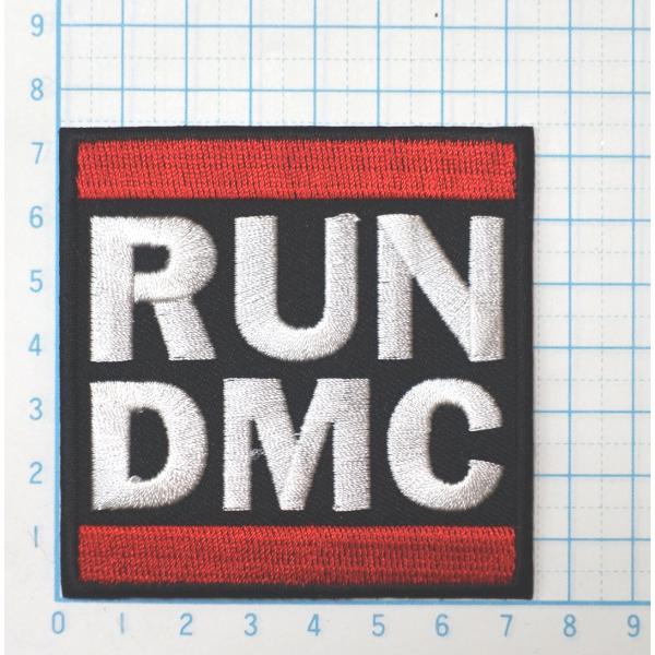 ■サイズ:(約)7.5cm×7.5cm■持ち物を飾ったり、穴の開いたところにぺたっと張って補修したりと便利なアイロンワッペンです。■裏面糊付き刺繍アイロンワッペン※あて布をしてのアイロン接着をお勧めいたします。