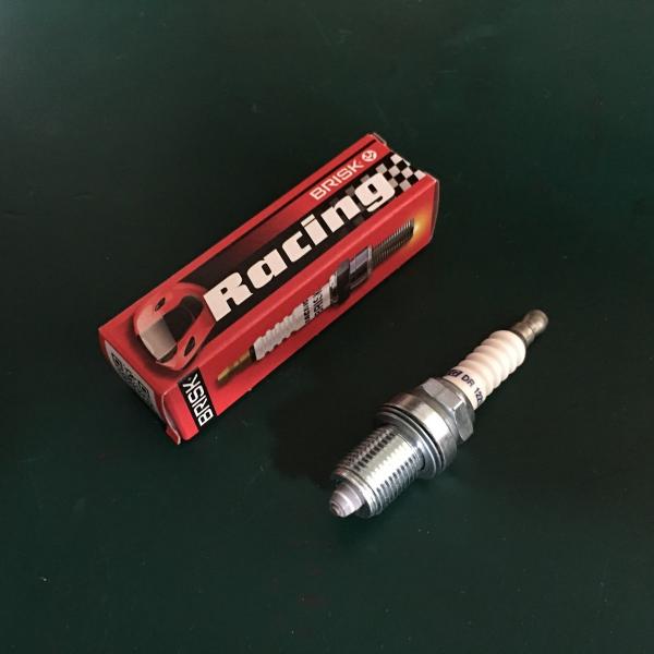 正規輸入品（最新ロット） 新品1本 レジスタータイプ（抵抗入り） ターミナル（ネジ）脱着式(ターミナル形状は変更になる場合があります） ネジ径14ｍｍ、リーチ19ｍｍ、プラグレンチサイズ16ｍｍNGK互換 B8ES/BP8ES/BR8ES/...