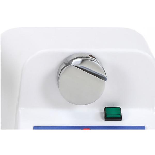 全面にミラー加工を施しているので、ストリングスに優しく高級感があります。ストリングスを確実に止め、ストリングスに傷を付けない目の細かいダイヤモンドカッティングシートを上下に採用。テンションスイッチボタンも、ドラム式グリッパーのすぐ右下にあり...