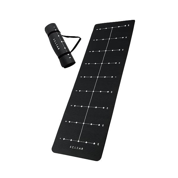 (1)リニューアルモデルブラック/-/HCF-YMW08BK・パッケージ個数:1・激しい動きのトレーニングにも使いやすい、すべりにくいトレーニングマットです。・マットの両面に波形加工を施してグリップ力を高めています。フローリングの上でもずれ...