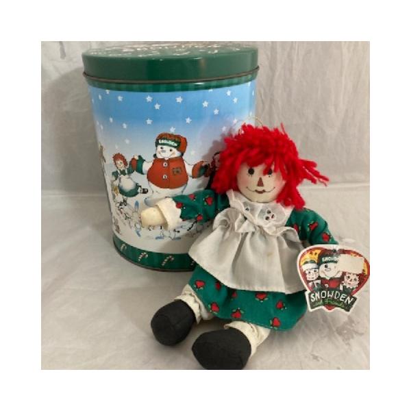 アンティーク　ラガディ　SNOWDEN Ann スノーデンクリスマスお菓子缶（缶のみです）付き。1998年スノーデン社。布、紙タグ付き。グリーンに赤いハート柄のお洋服を着た、とってもカワイイRaggedy Annのオーナメント吊り下げ用の紐...