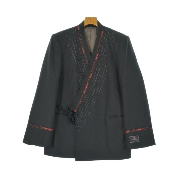 【ブランド】doublet (ダブレット)【タイプ】メンズ【商品番号】2200677989044r20260427【コンディション】ランク：新品同様   【カラー】ダークグレー【サイズ】M【実寸(cm)】身幅:53cm,肩幅:45cm,袖丈...