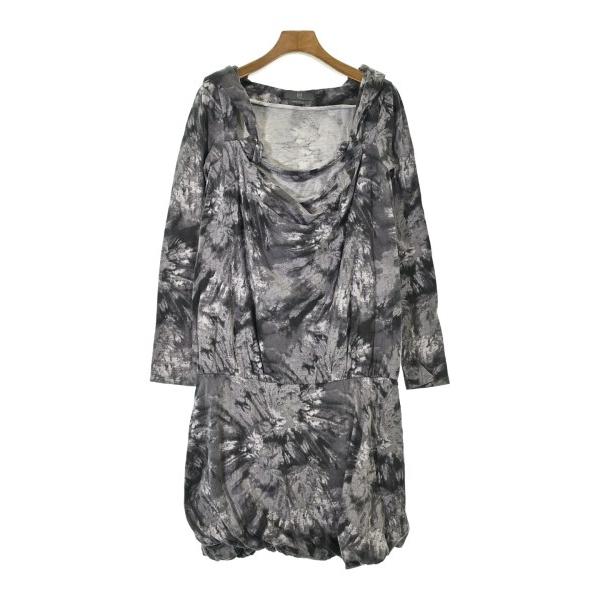 【ブランド】McQ (マックキュー)【タイプ】レディース【商品番号】2200665807046r20260402【コンディション】ランク：B   詳細：スレあり【カラー】グレー(総柄)【サイズ】XS【実寸(cm)】身幅:42cm,肩幅:36...