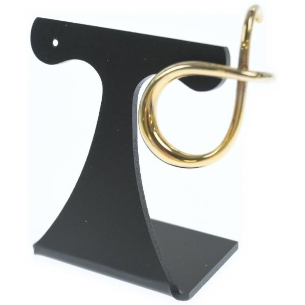 【タイプ】レディース【商品番号】2200467927089r20240717【コンディション】ランク：B   【カラー】ゴールド【サイズ】-【実寸(cm)】縦:4cm,横:2cm,ポスト:1cm【付属品】箱 【コメント】ピアス(片耳用)です...