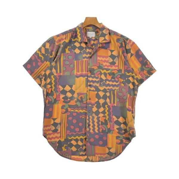 【ブランド】Bagutta (バグッタ)【タイプ】メンズ【商品番号】2200618306091r20251223【コンディション】ランク：B   詳細：品質表示なし【カラー】オレンジx紺系x緑等(総柄)【サイズ】M【実寸(cm)】身幅:59...