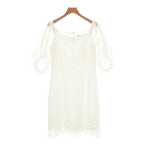【ブランド】TRINA TURK (トリーナターク)【タイプ】レディース【商品番号】2200640145132r20251225【コンディション】ランク：新品同様   【カラー】白(レース)【サイズ】4(XL位)【実寸(cm)】身幅:41c...
