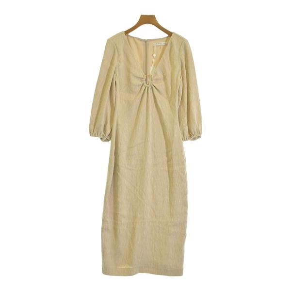 【ブランド】TRINA TURK (トリーナターク)【タイプ】レディース【商品番号】2200610945229r20251018【コンディション】ランク：新品同様   【カラー】ベージュ【サイズ】2(M位)【実寸(cm)】身幅:39.5cm...